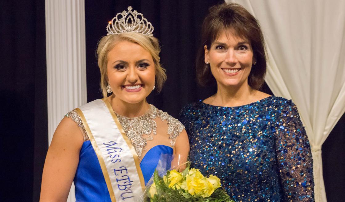 Taylor Rowlands crowned as Miss ETBU 2017 | East Texas Baptist University