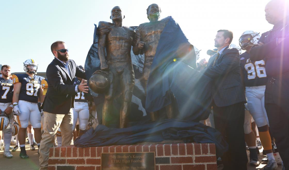 ETBU reveals statue honoring former Tiger Football players | East Texas ...