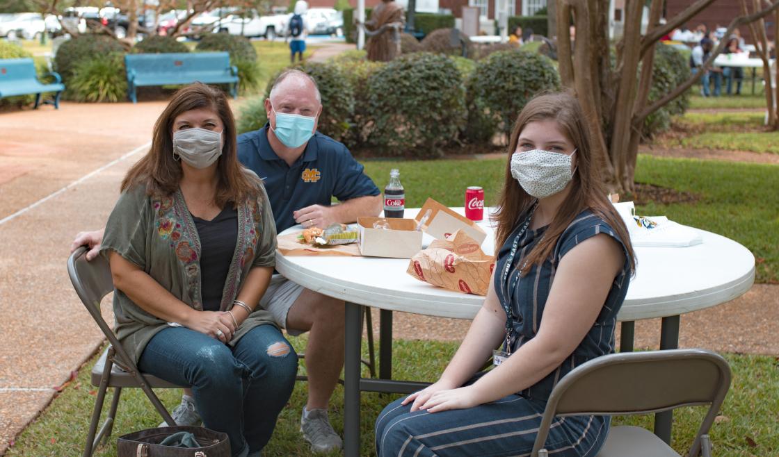 ETBU provides prospective students with opportunities to visit campus ...