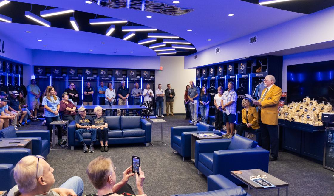 ETBU celebrates dedication of Billy and Winky Foote Hall at Tiger Yard ...