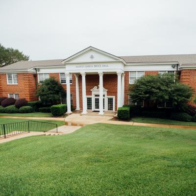 Thrive in Christian Community | East Texas Baptist University